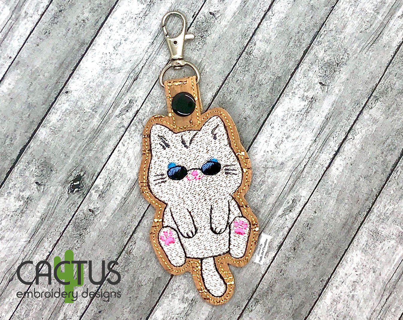 SG Cat Snap Tab & Eyelet Fob – Cactus Embroidery Designs